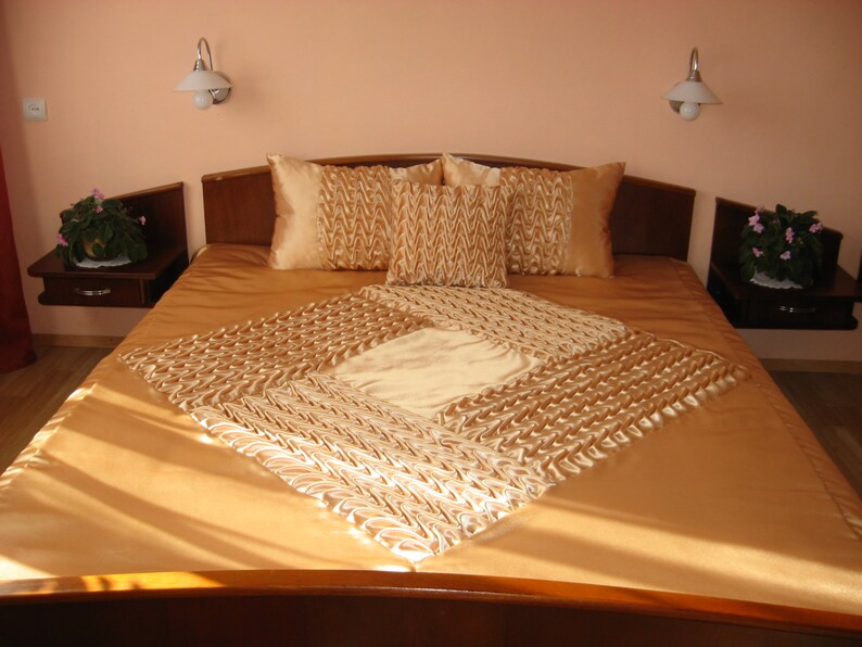 Queen Bedspread - Smocked - Handmade - Beige - Coverlet - Quilt 210 Cm ...