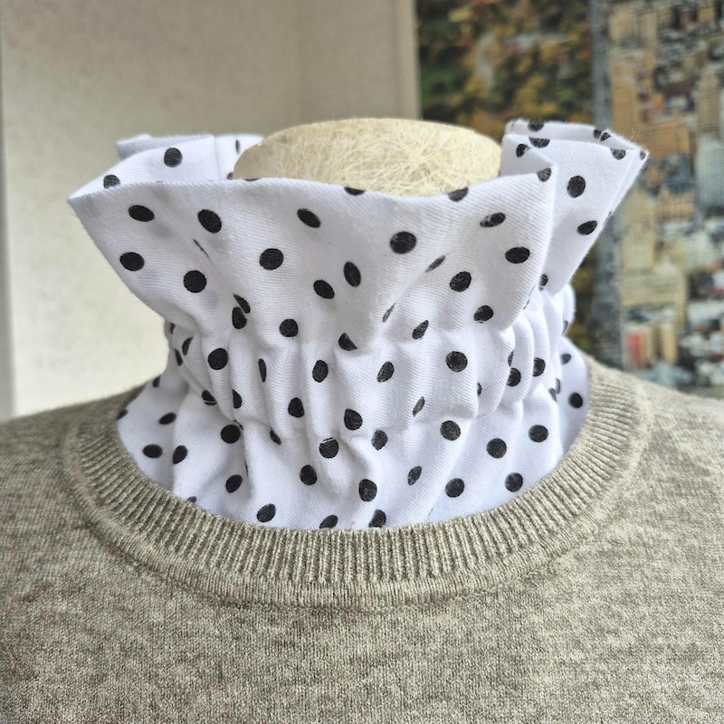 Neck Ruff - Etsy