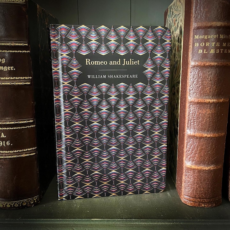 Romeo and Juliet Classic Cover - Etsy