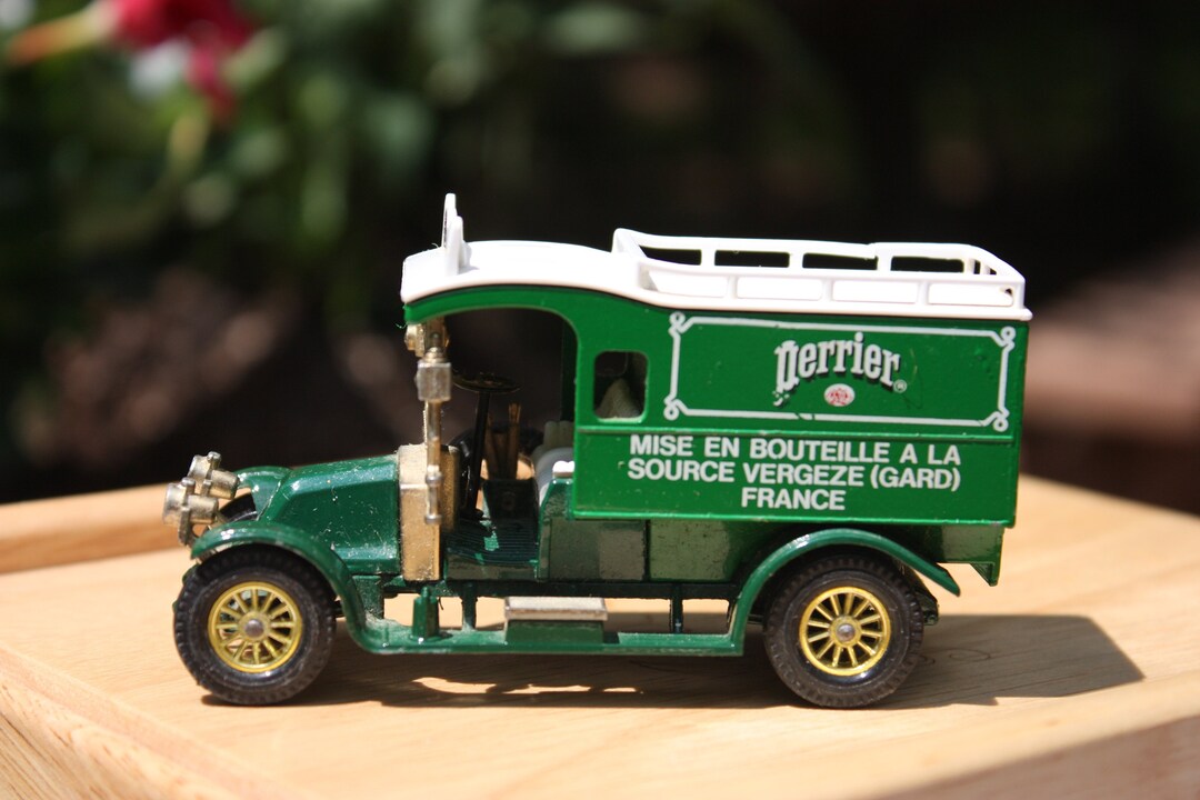 Matchbox Models of Yesteryear Perrier Truck - 1983 Renault Die Cast Toy - Collectible ...