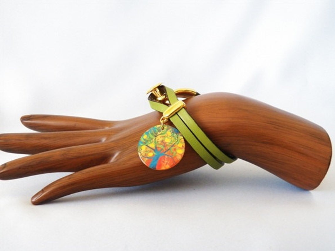 Olive Leather and Painted Shell Charm Bracelet - Etsy