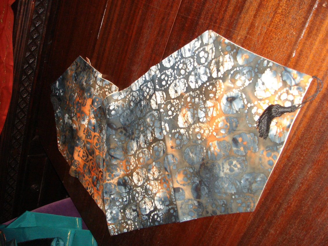 Ghoulish Skull Batik Table Runner and 6 Napkins Reversible - Etsy