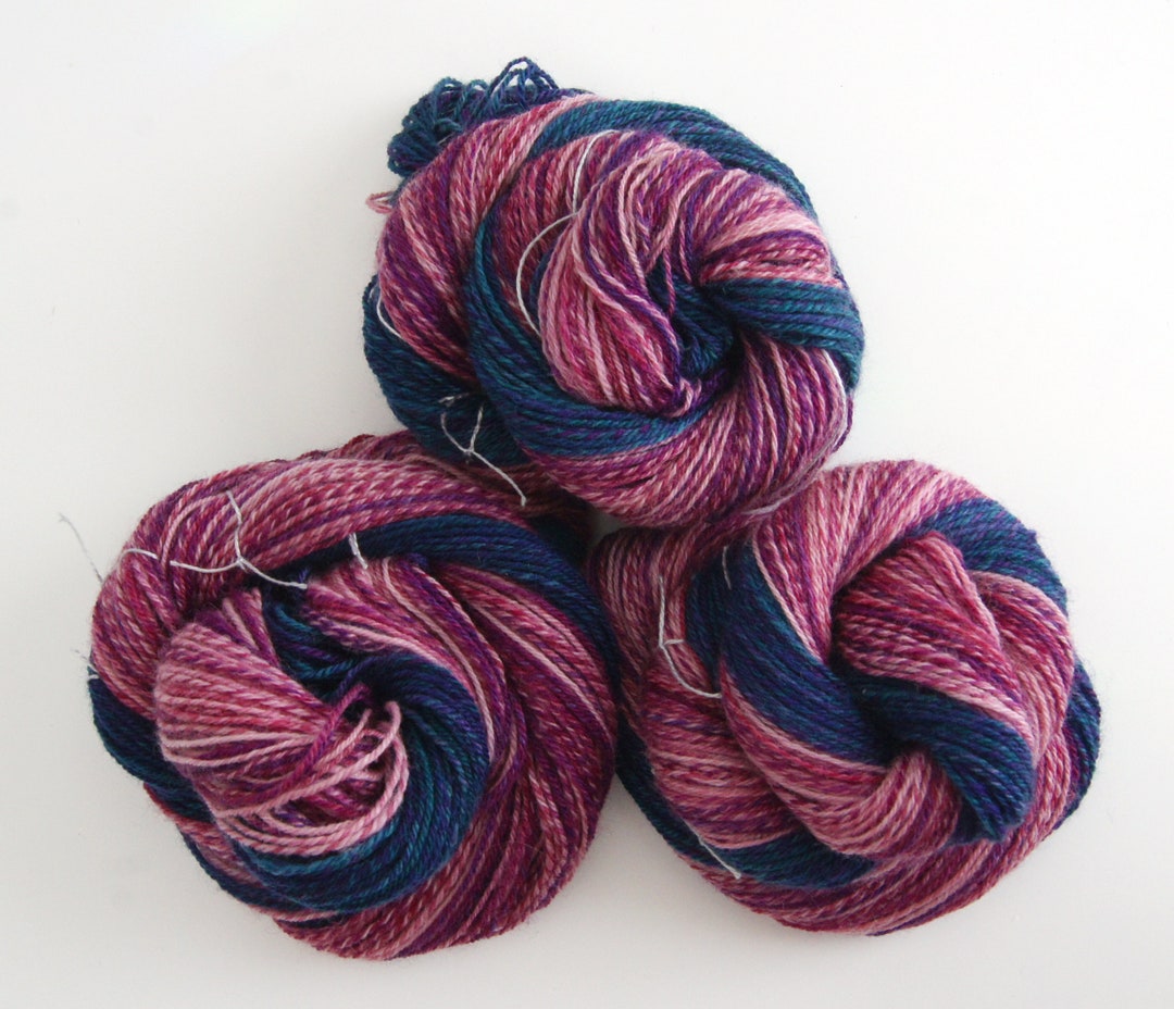 Castrovel Lily Colorwork Set - Etsy