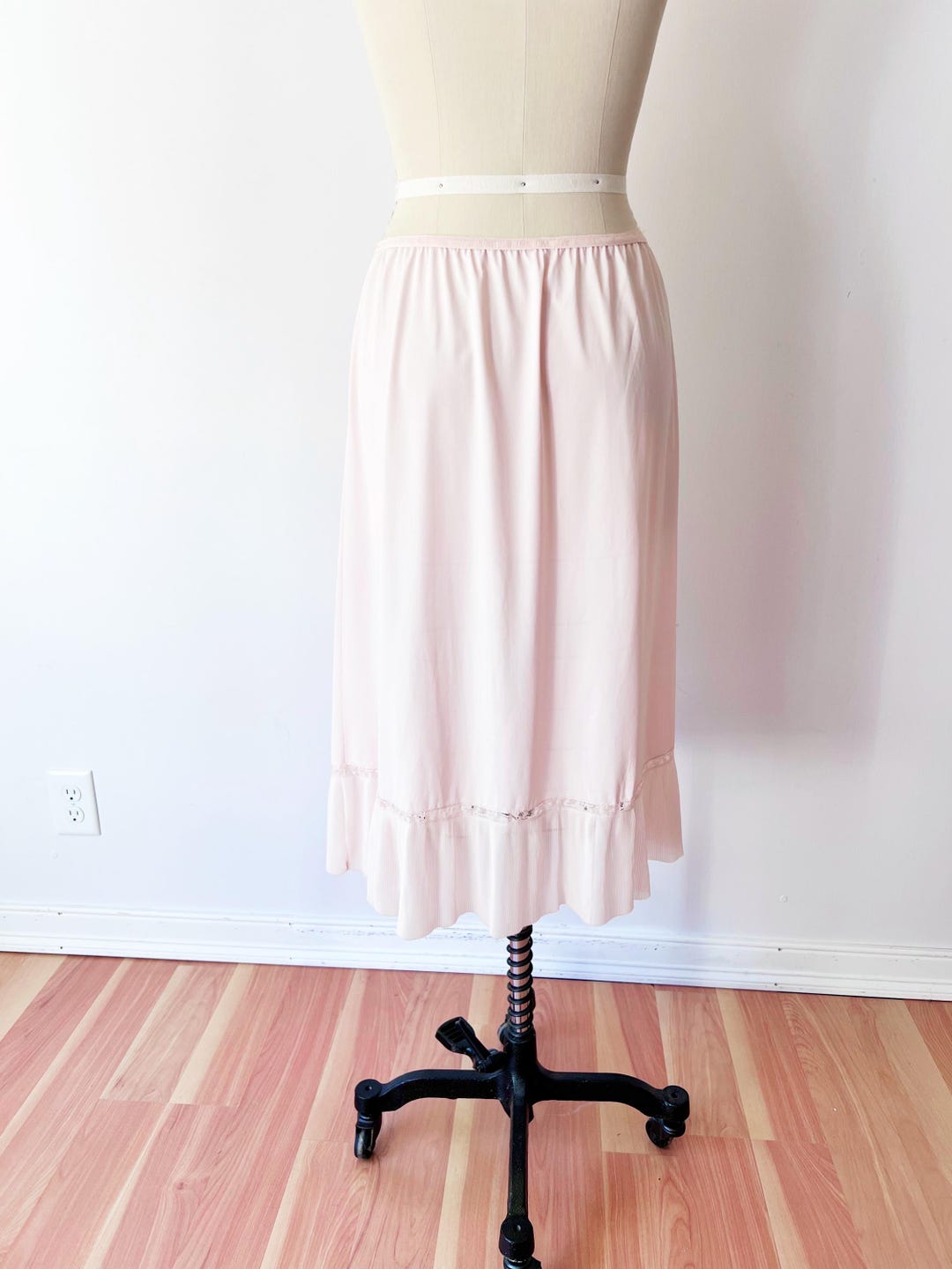 SIZE M 1950s Powder Pink Nylon Slip Skirt / 50s Medium Pale Pink ...