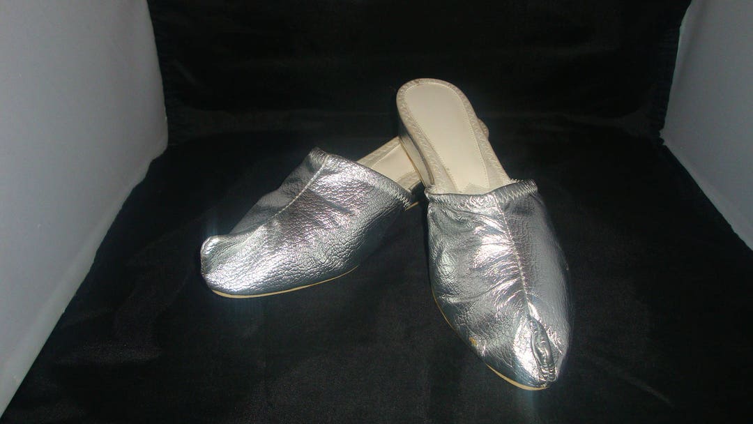 Vintage Bertlyn Newyork Silver Genie "elf" Women Bedroom Slipper Shoes ...