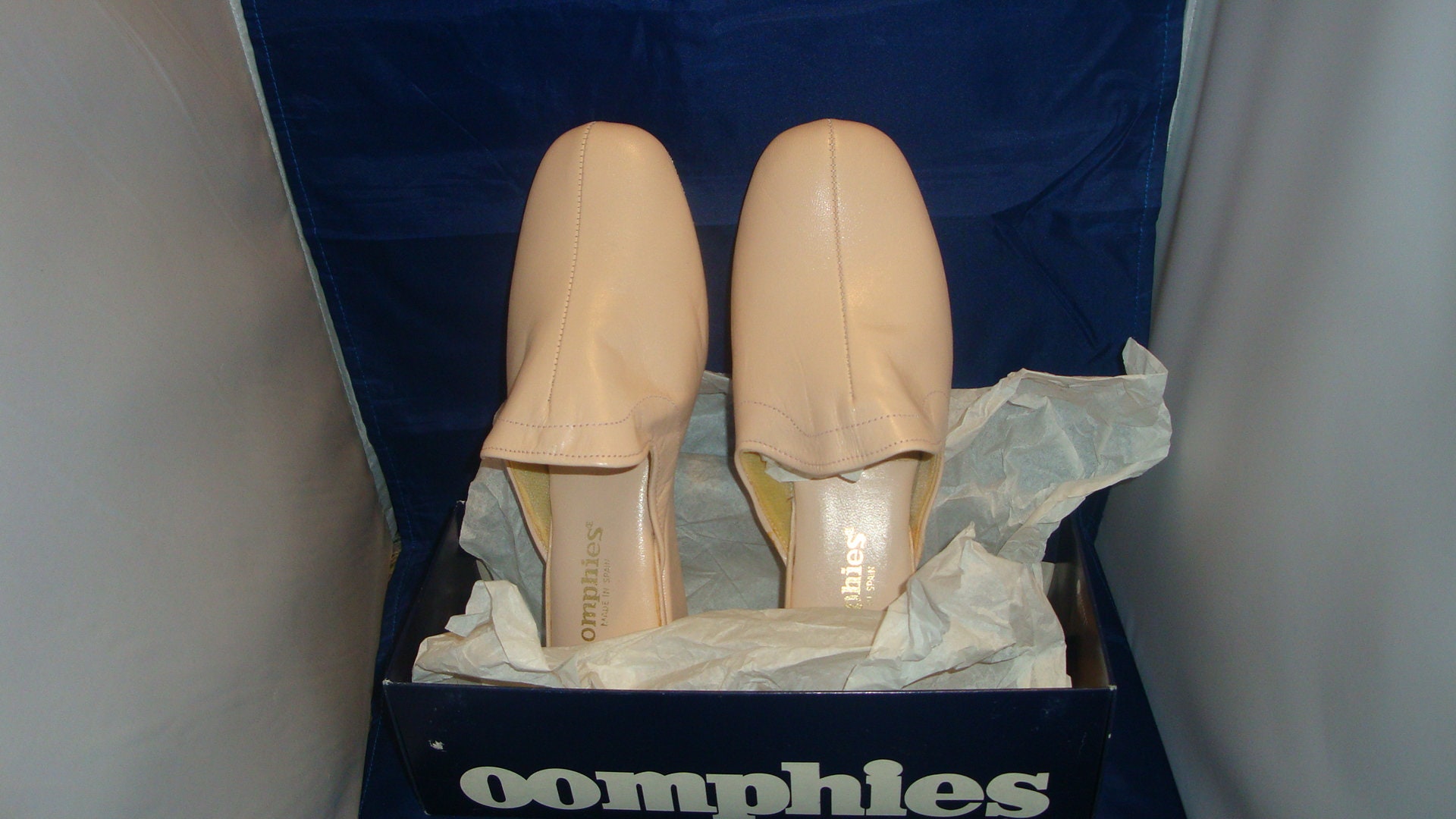 Vintage Oomphies Granada Classic Light Pink Leather Slippers/ Shoes ...