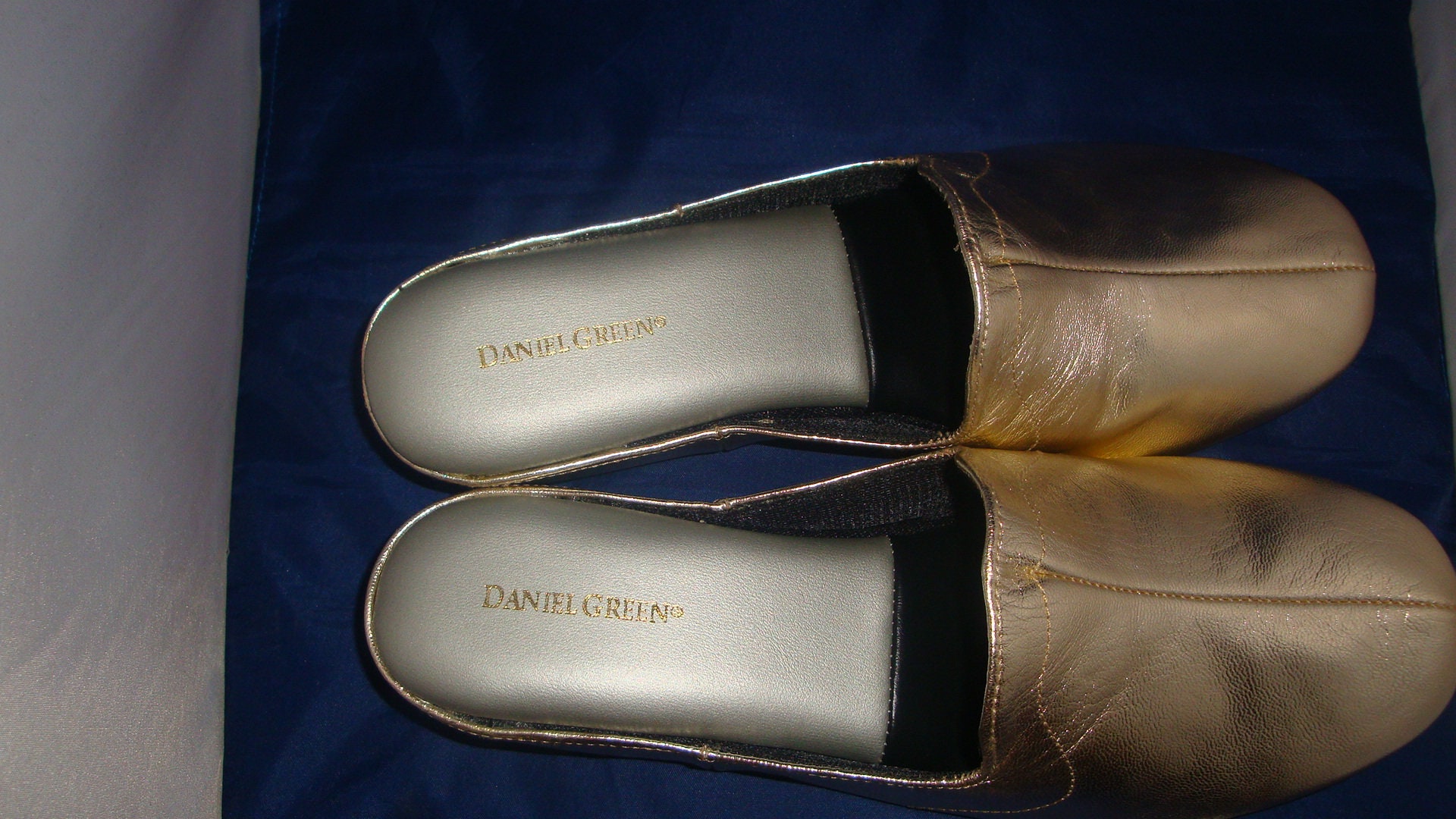 Vintage Daniel Green Classic Pewter/silver Leather Slippers/ Shoes Size ...