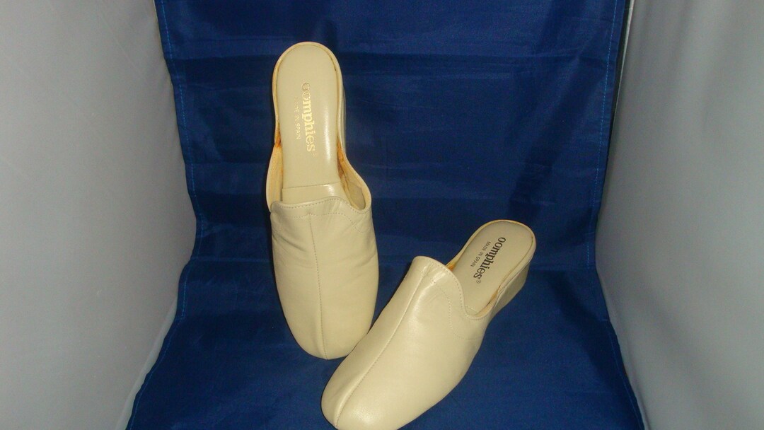 Vintage Oomphies Granada Bone Leather Slippers/shoes Size 8 (1980s ...