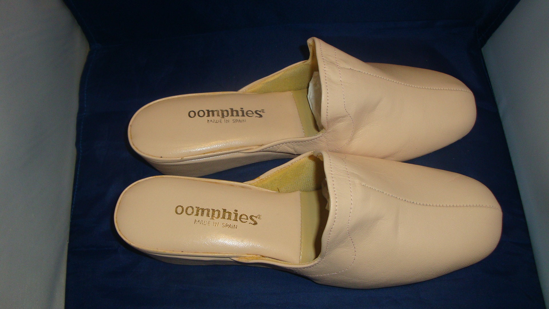 Vintage Oomphies Granada Classic Light Pink Leather Slippers/ Shoes ...