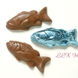 Foil Wrapped Medium Chocolate Fish, 1 Pound Bulk Box, Approx 50 Pcs ...