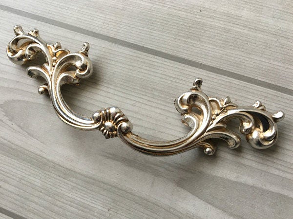 2.5 3.75 Shabby Chic Drawer Pull Dresser Pulls - Etsy