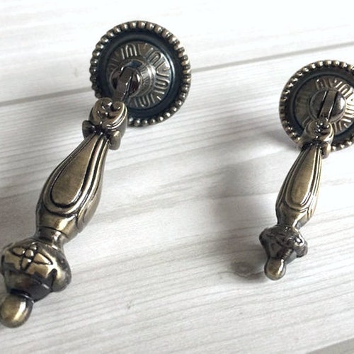 Antique Drawer Knobs Pulls Dresser Pulls Handles Knobs Vintage | Etsy