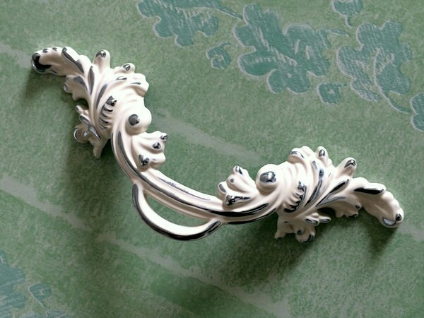 2.5 Shabby Chic Dresser Pull Drawer Pulls Handles Cream | Etsy