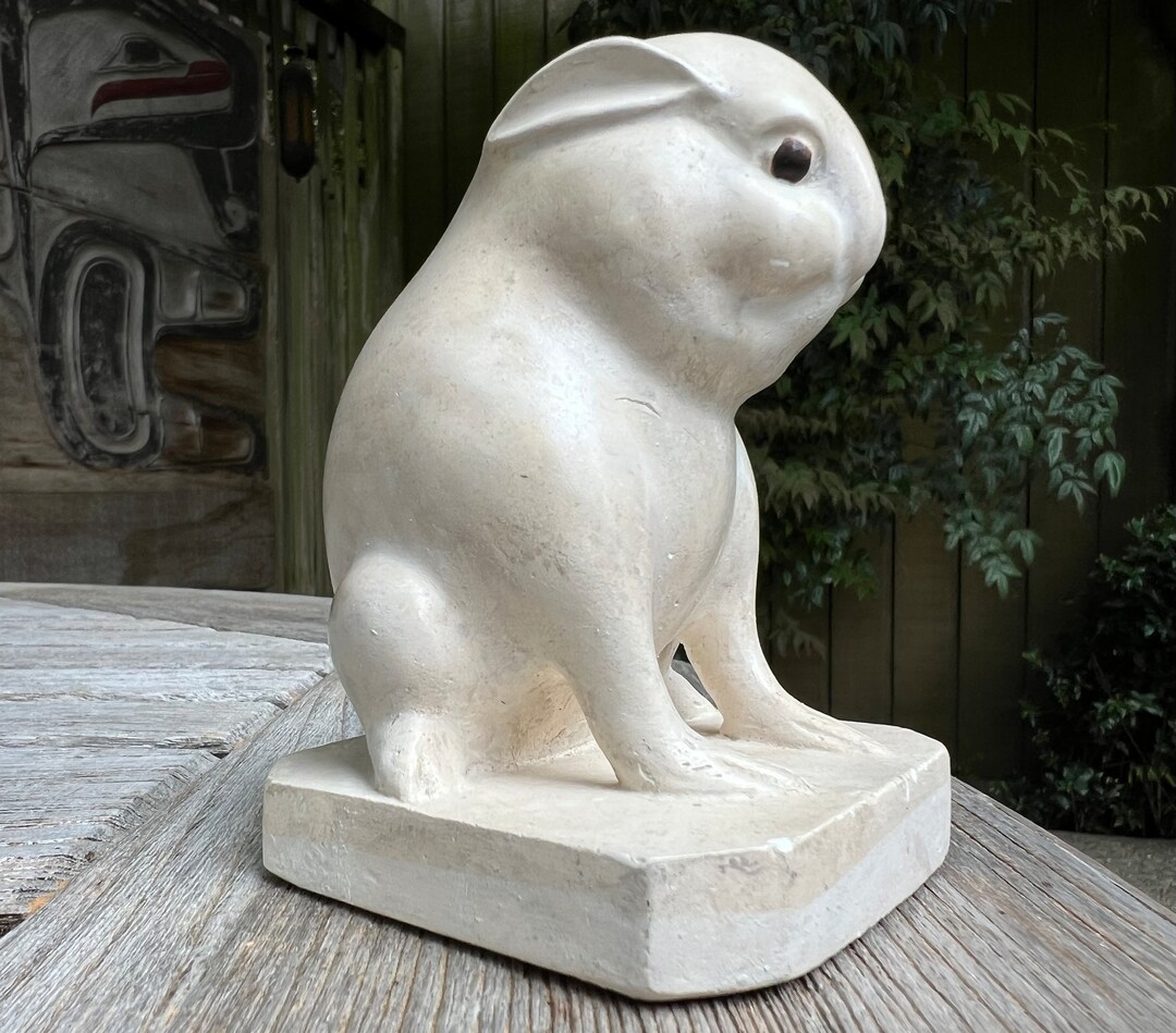 Sweet Vintage Chalk Ware Rabbit / Bunny by Metropolitan Museum of Art ...
