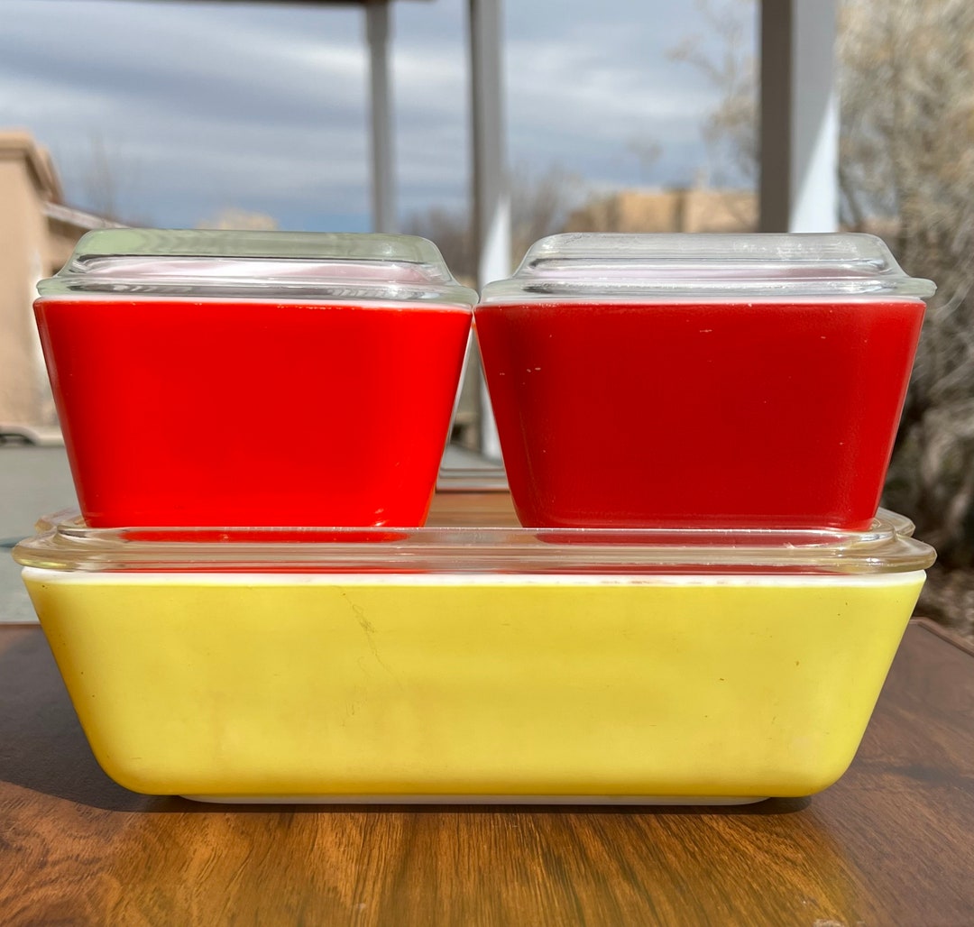 Vintage Pyrex Set of Bakers, Food Savers, Refrigerator Dishes - Etsy
