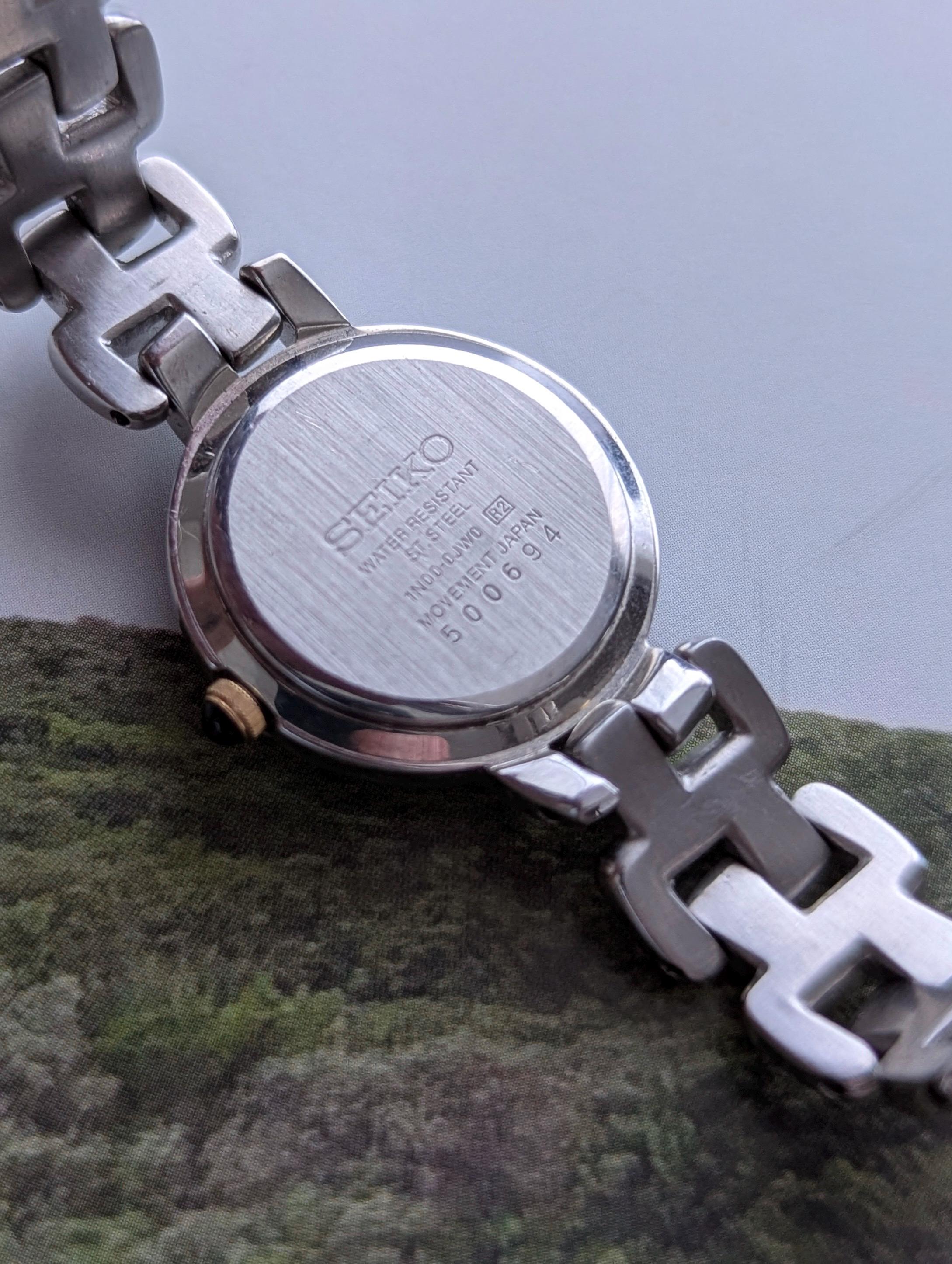 Vintage SEIKO Two Tone Tank Watch: Quartz Movement, Round Bezel - Etsy