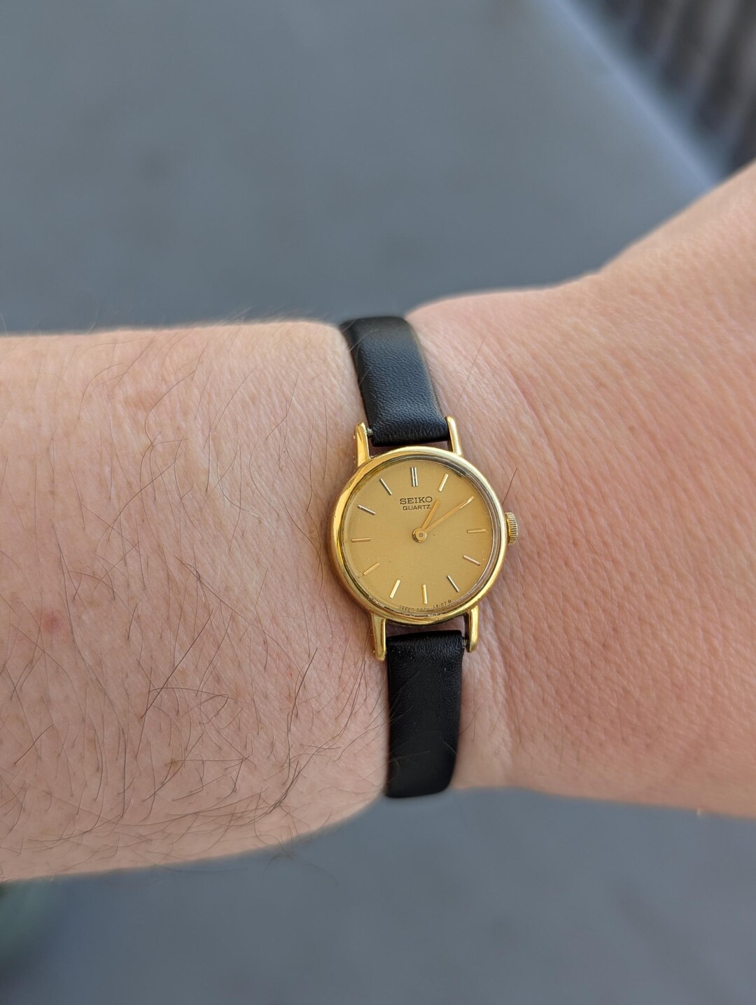Vintage SEIKO With Small Circle Gold Tone Face, New Black Leather Band ...