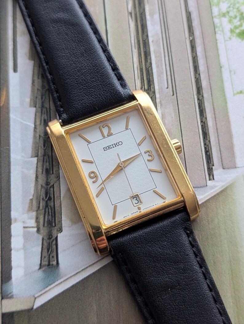 Vintage SEIKO Tank Quartz Watch With Black Leather Band and New Battery. Best Fits 8 Wrist or ...