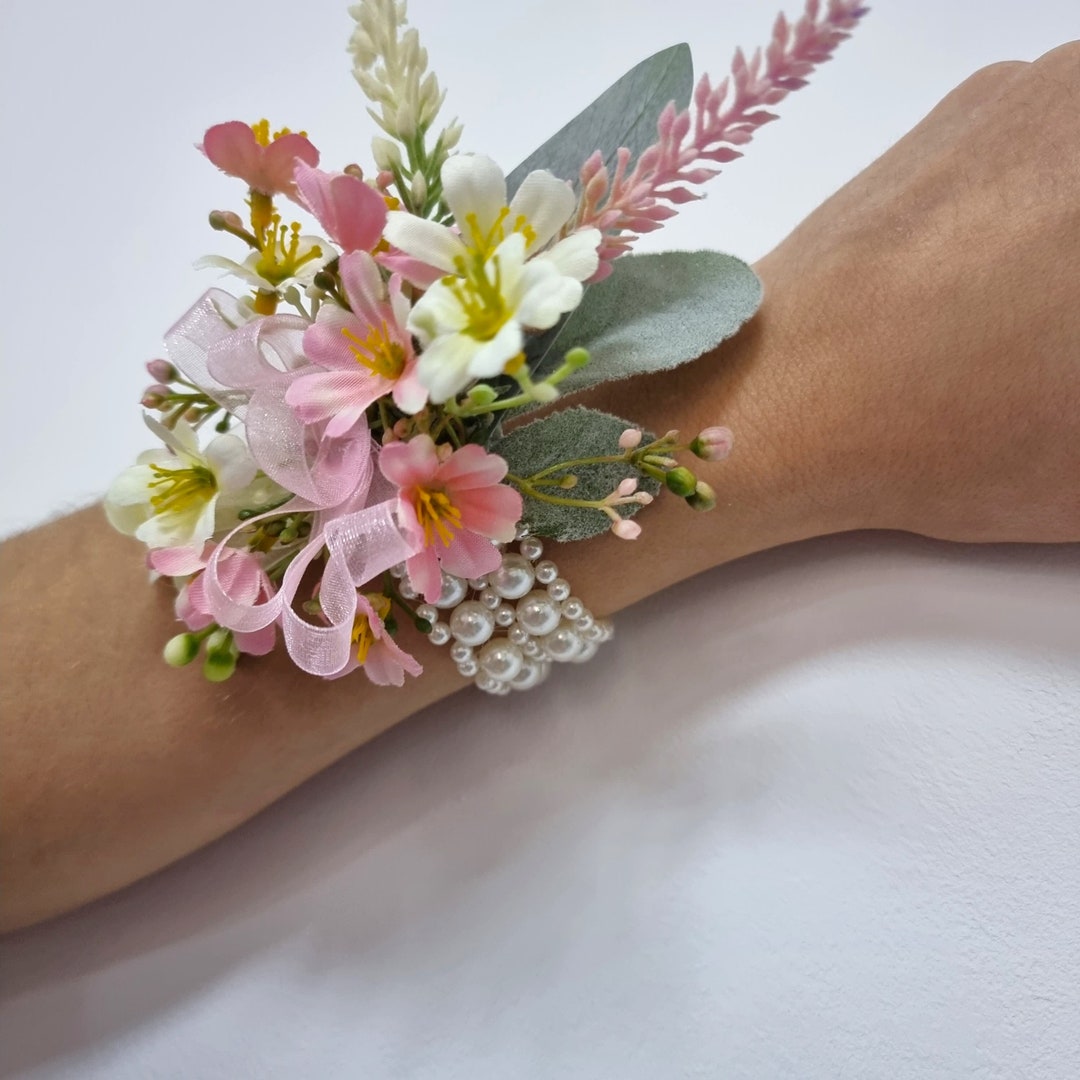 Wrist Corsage for Prom or Wedding. Girl or Ladies. Perfect Summer ...