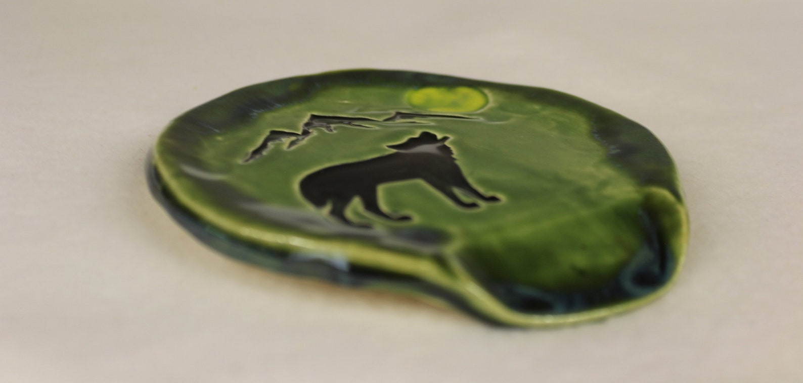 Mountain Wolf Howling at a Full Moon Ceramic Spoon Rest - Etsy