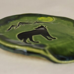Mountain Wolf Howling at a Full Moon Ceramic Spoon Rest - Etsy