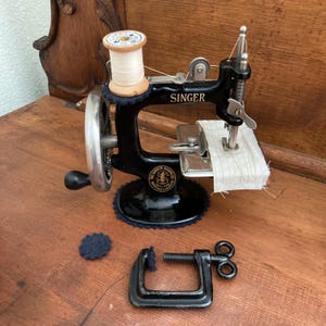 Antique Singer 20 Sewing Machine, HTF Early Version, C1914. With Manual ...