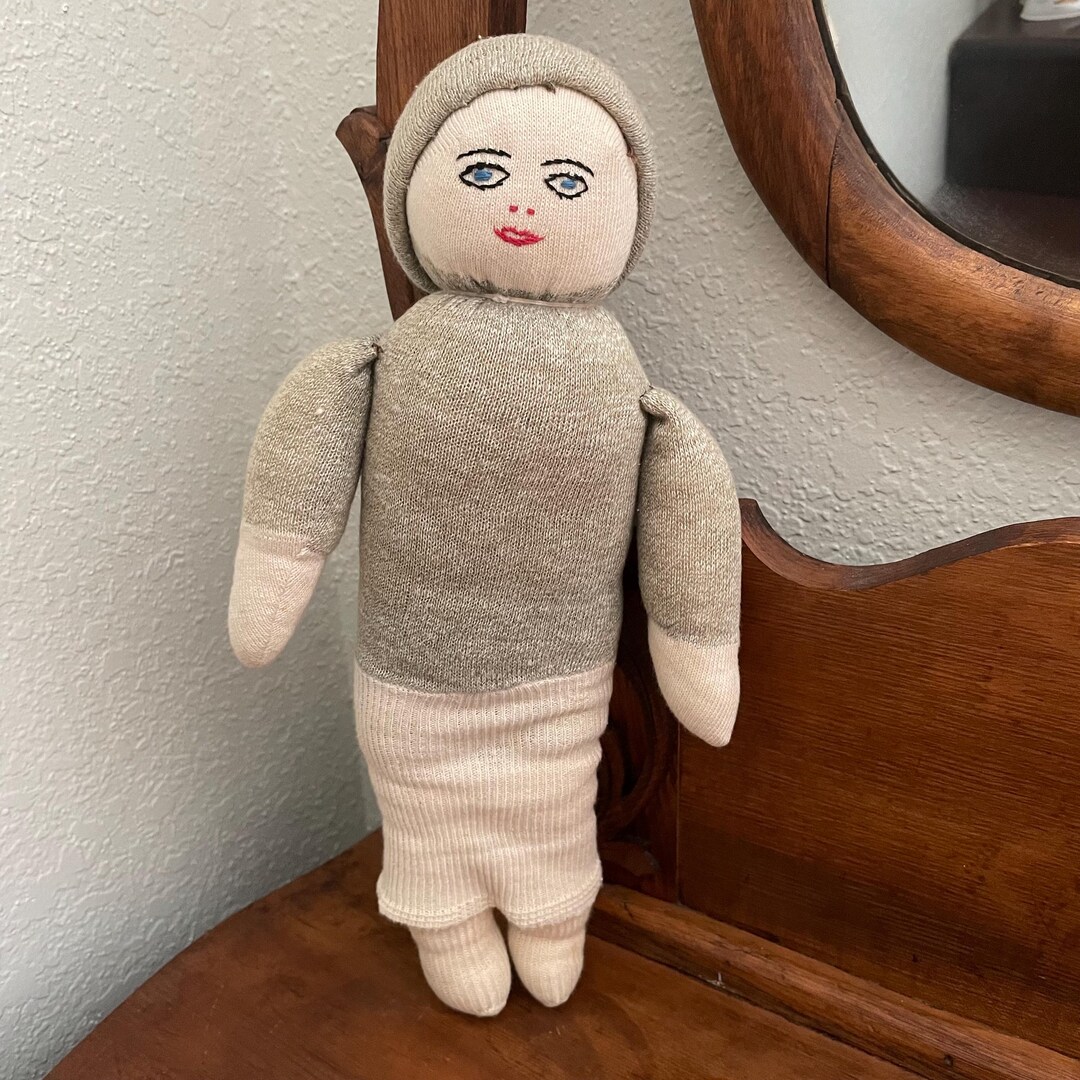 Antique Sock Doll, 1920s / 1930s Flapper. Embroidered Face. Depression ...