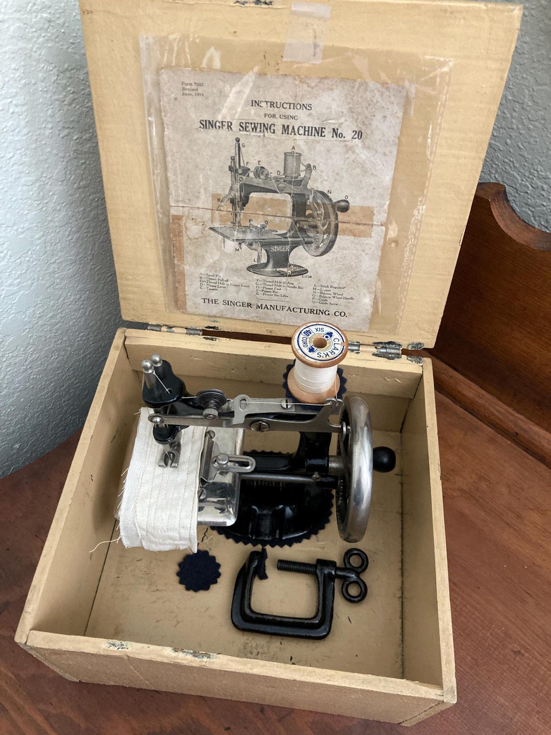 Antique Singer 20 Sewing Machine, HTF Early Version, C1914. With Manual ...