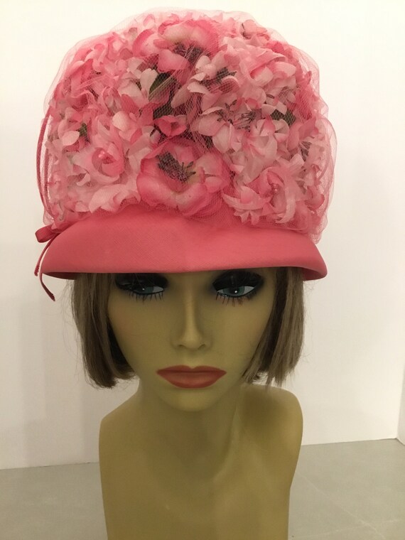 1960’s Pink Petal bubble hat, Barbie pink MOD 60’s ha… - Gem