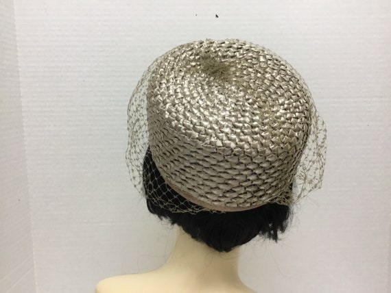 A 1960s Pillbox, Midcentury hat, Beige pillbox style … - Gem