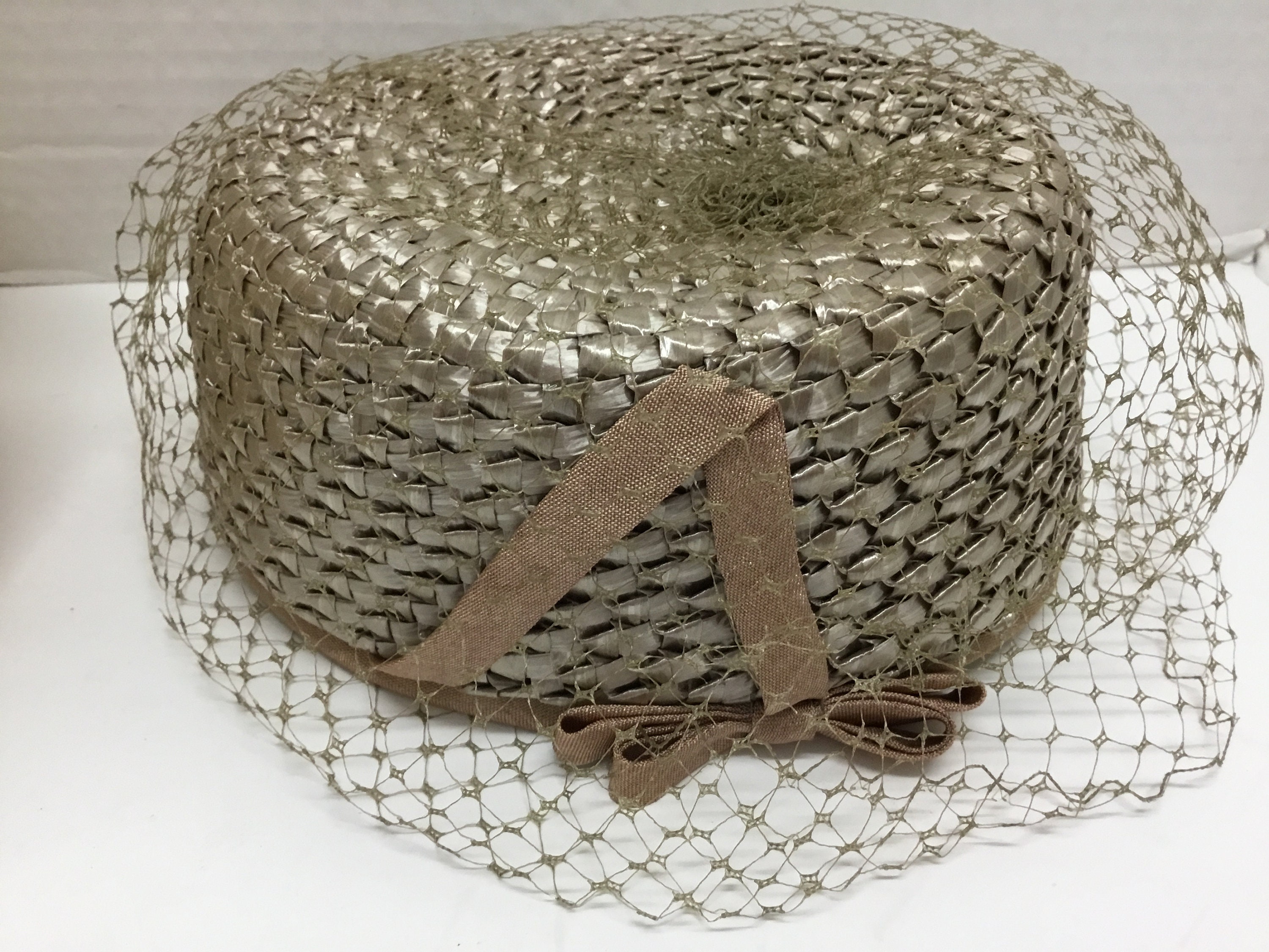 A 1960s Pillbox Midcentury Hat Beige Pillbox Style Hat - Etsy