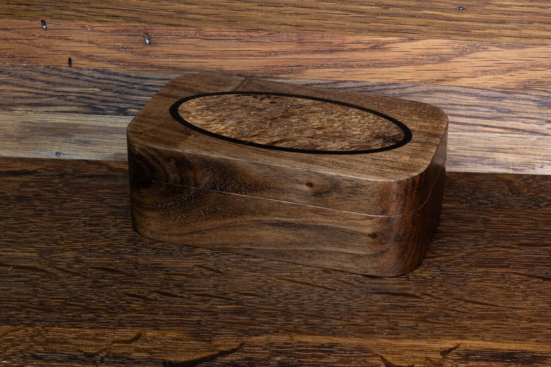 Artisan Handmade Walnut Box. High-end Keepsake Box. Handcrafted Wooden ...