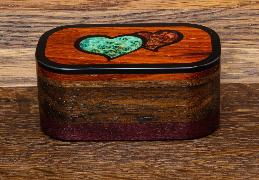 Artisan Handmade Walnut Box. High-end Keepsake Box. Handcrafted Wooden ...