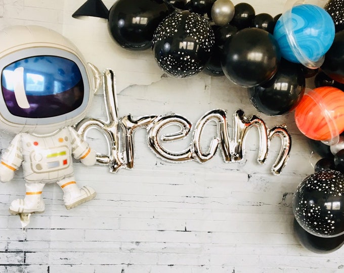 Blast off Astronaut Party Balloon Garland Set, Astronaut Foil Balloon ...
