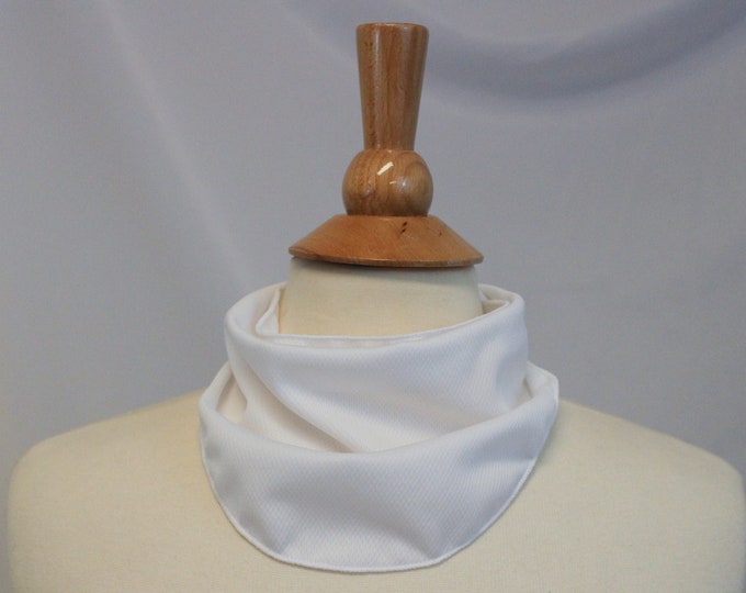 Tracheotomy White Athletic Mesh Knit Snap-on Neck Scarf for ...