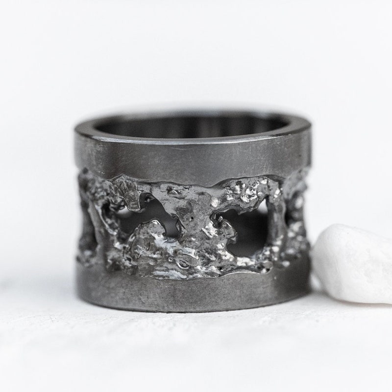 Black Rotate Ring - Etsy