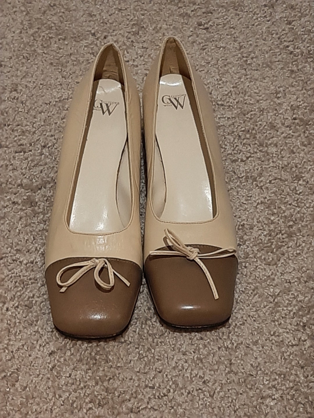 1970s 80s Womens CW Leather 2 Tone Pumps Size 7 B/ Vtg Womens Beige ...