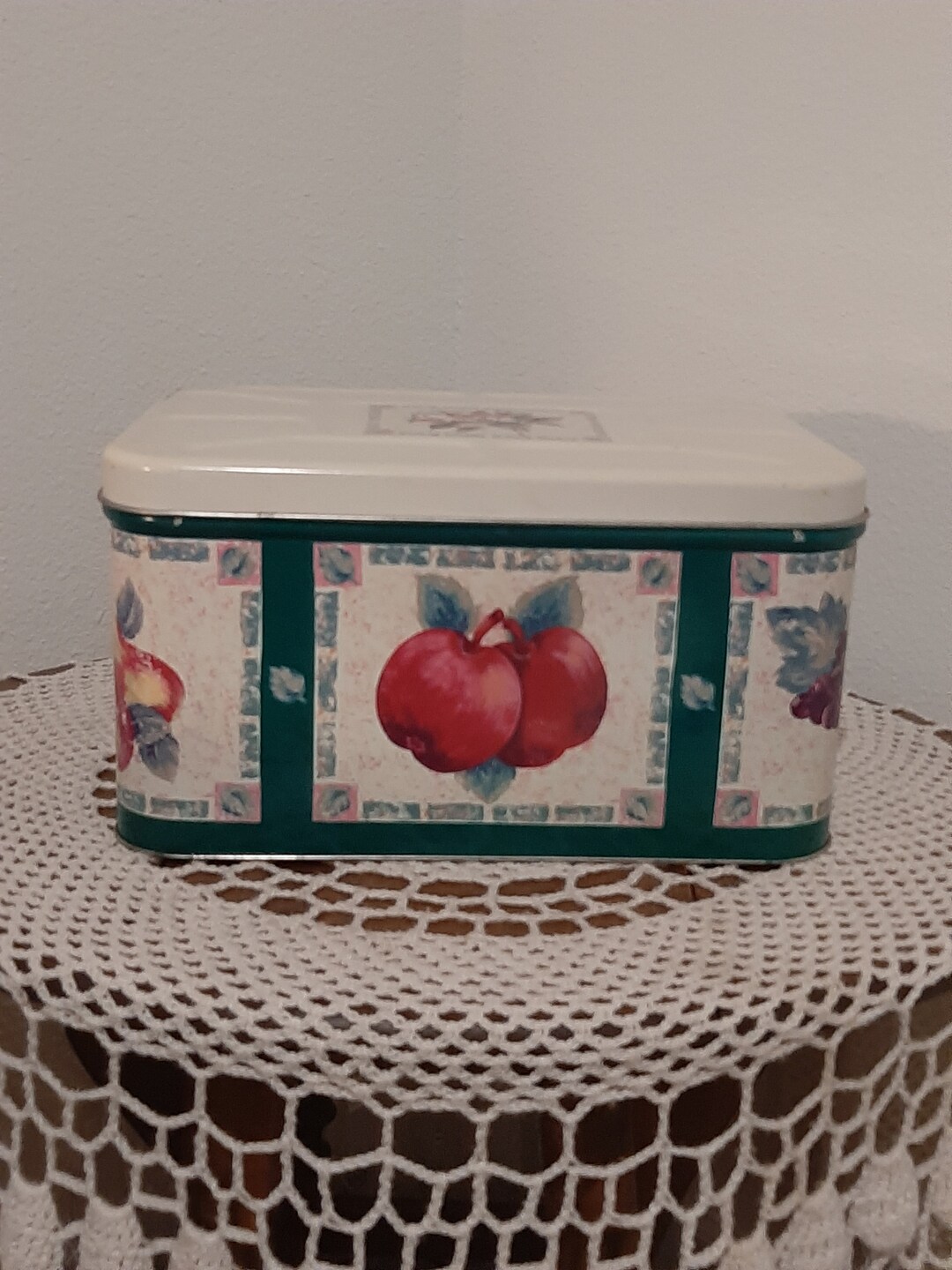 Vintage Metal/tin Rectangular Bread Box/mid Century Tin Fruit Red/green ...