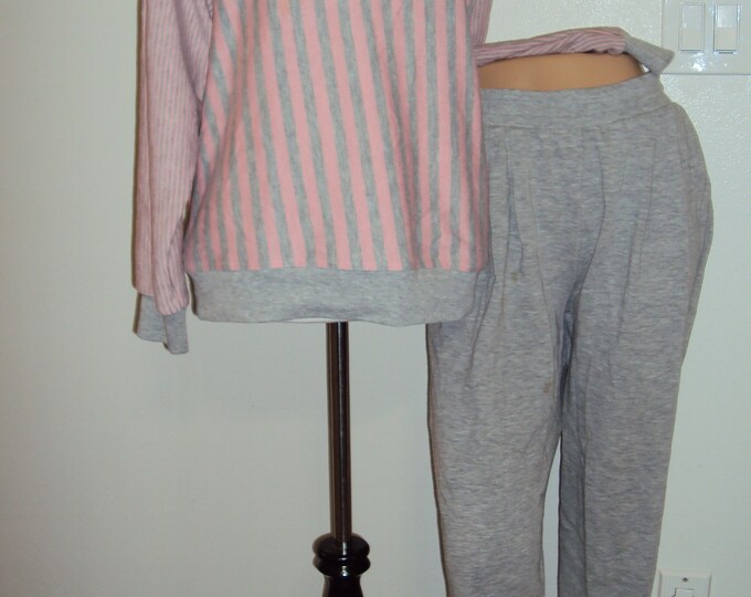 1980s Womens 2 Piece Pink/gray Jantzen Oversized Sweatshirt and High ...