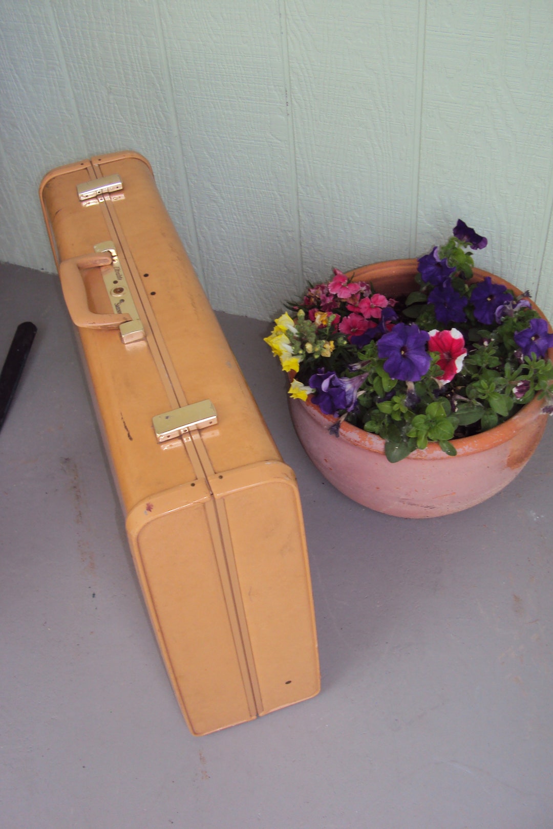 1940s-50s Golden Tan Ultralite Samsonite Hard Side Suitcase 24" X 19" X ...