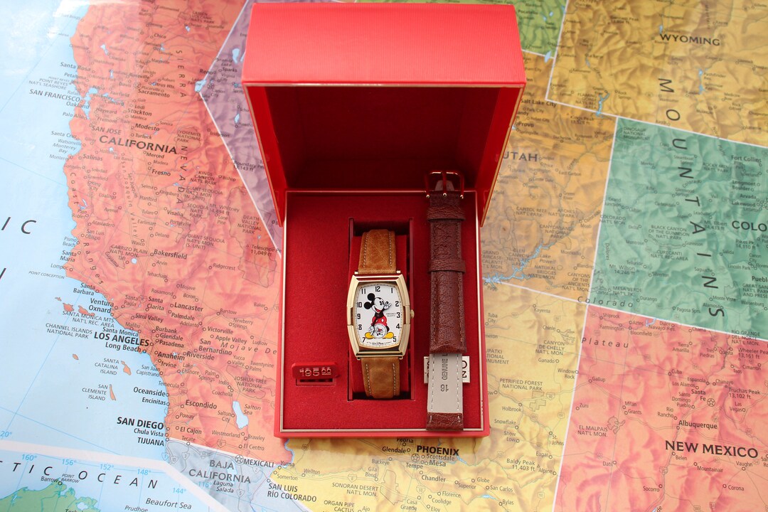 SEIKO Mickey Mouse Disney Quartz Watch With Second Dial - Etsy