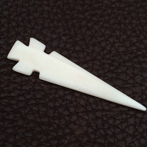2 Carved Bone Arrowheads - Etsy