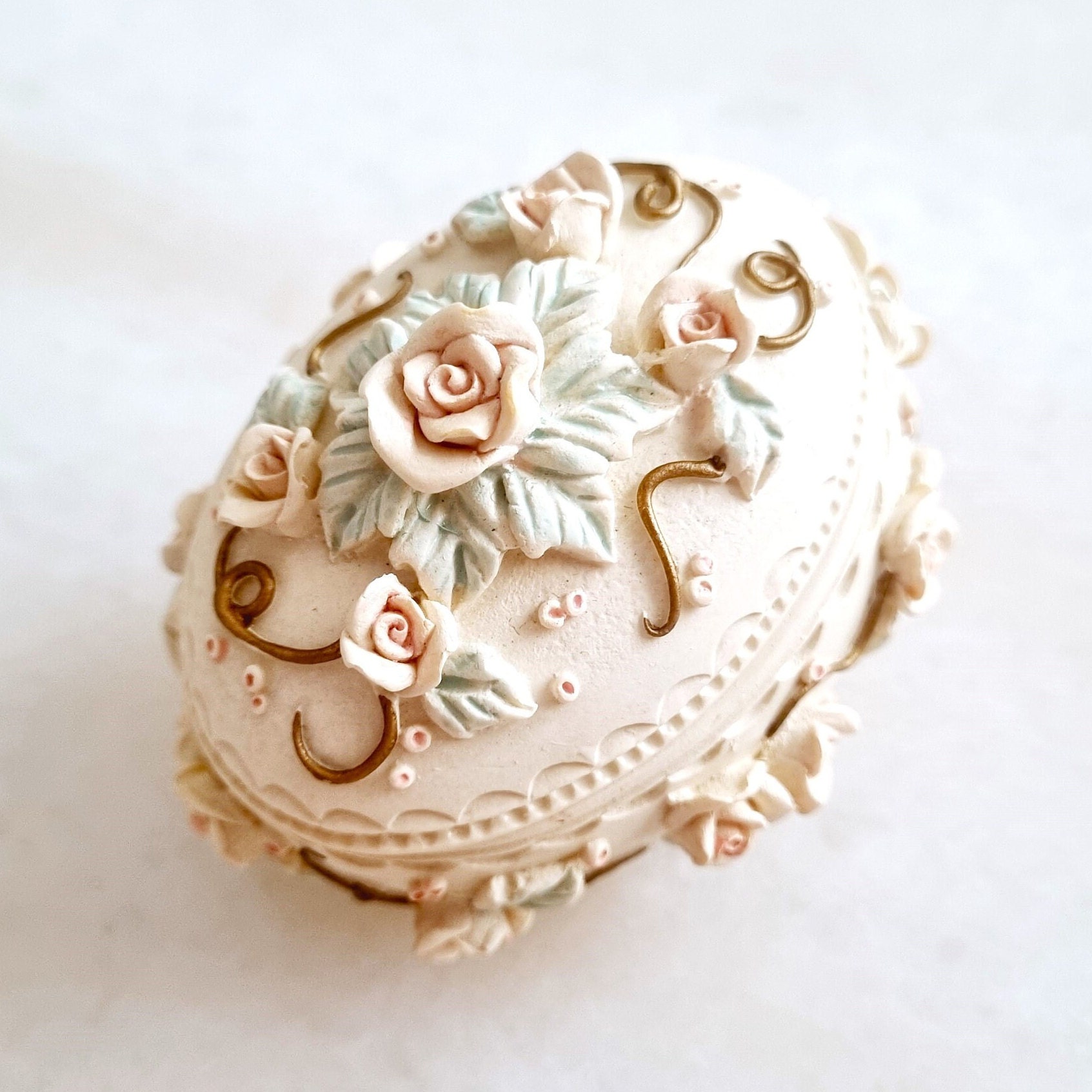Vintage Rose Oval Shaped Box Hand Crafted Trinket Box With Lid Pill Box ...