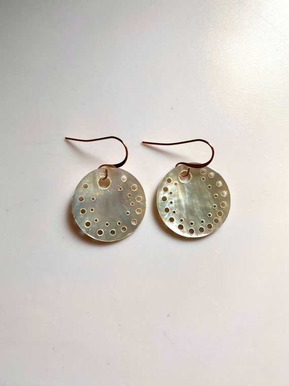 Hiawassee Carved Mussel Shell Medallion Earrings Tsalagi | Etsy
