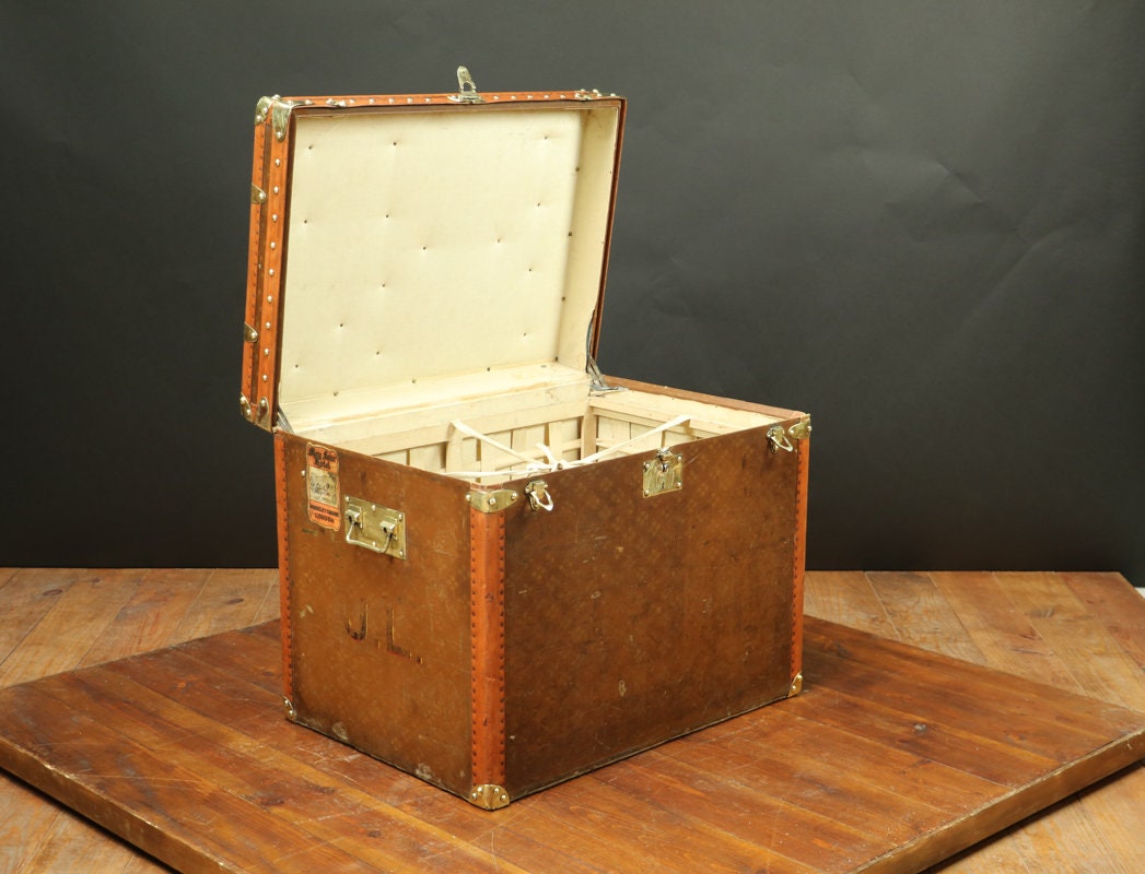 Steamer Trunk Monogram From " Aux Etats-unis" - Etsy