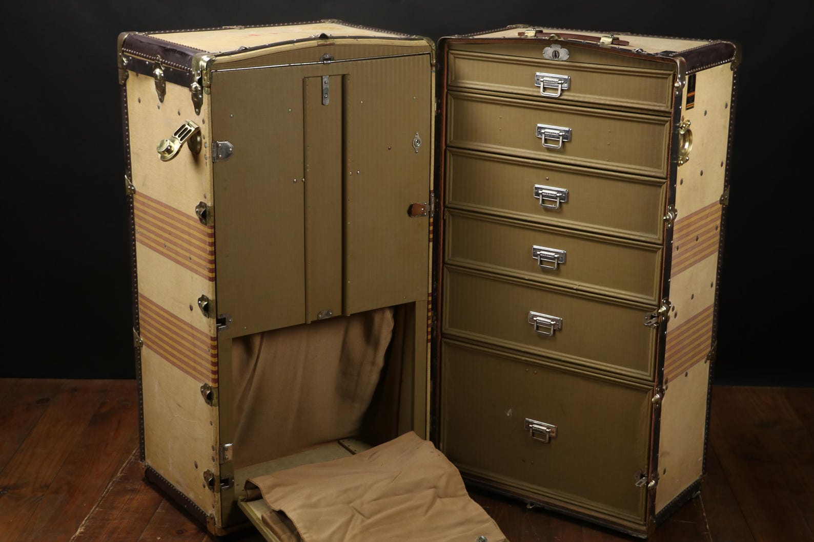 Giant Wardrobe Trunk From the OSHKOSH Brand - Etsy