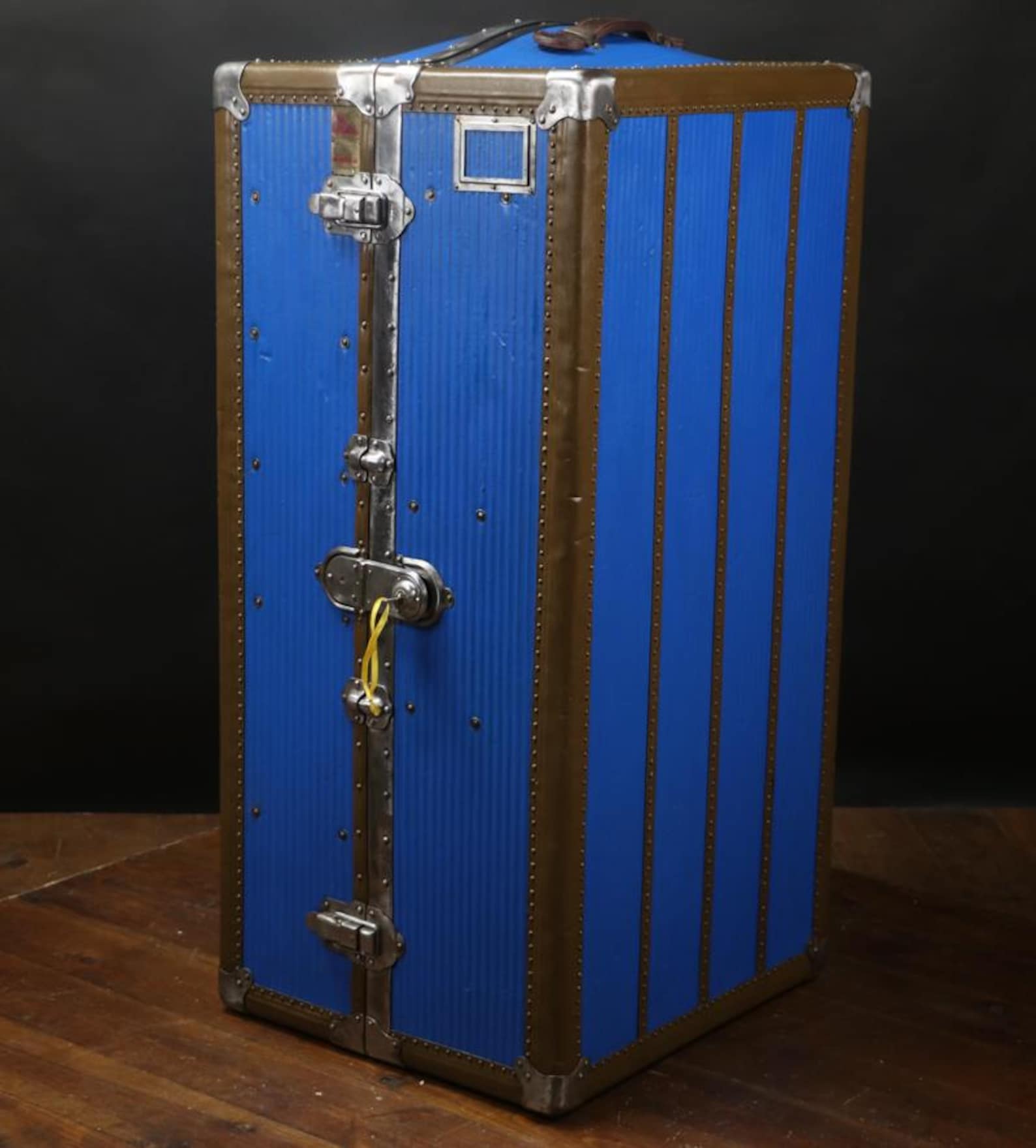 Wardrobe Trunk From the American Brand Innovation - Etsy