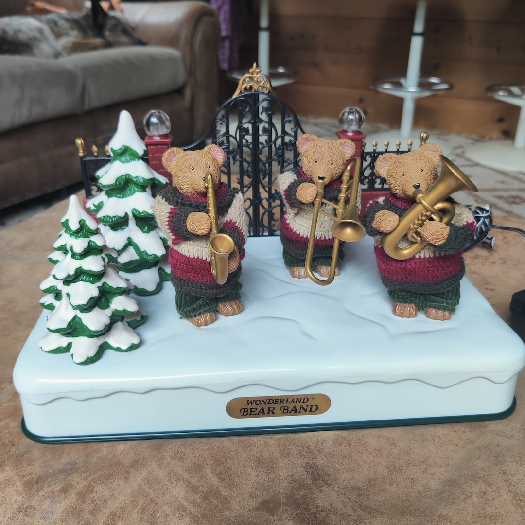 1997 Wonderland Bear Band Christmas Songs Musical and Sway Animated ...