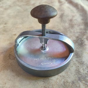 Vintage Androck Cutter Press Aluminum Wood Knob Working Burger Circle ...