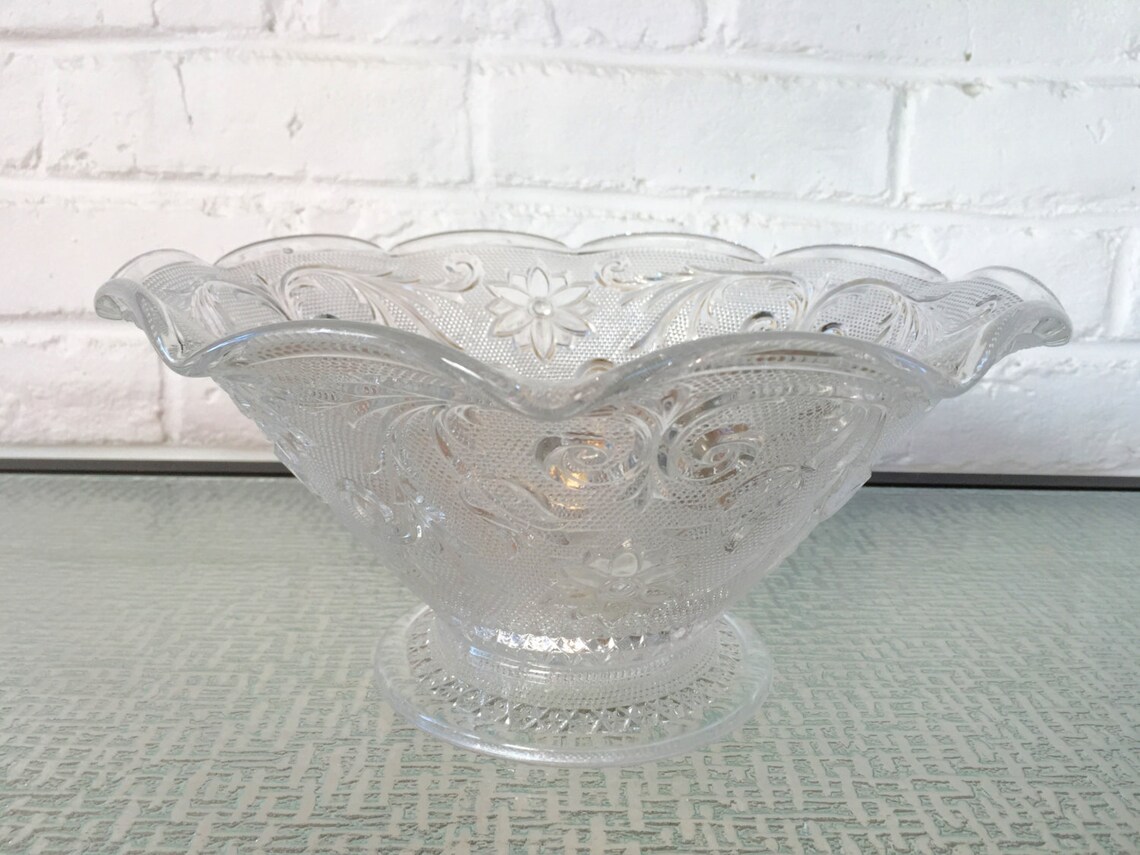 Indiana Glass Company Sandwich Pattern Crimped Bowl - Etsy